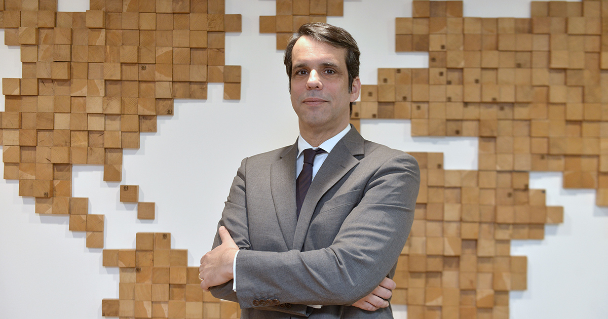 Filipe Santos Costa - Descendências Magazine